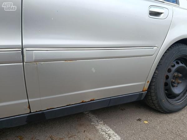 Volvo S80 2005 Mažeikiai vietnÄ PelÄks Volvo S80 2005 Mažeikiai, ar dzinÄja tilpumu 2.40 L un nobraukumu 264 tÅ«kst. km par 1050 ā¬, foto 9 vietnÄ AUTOMOTO.COM.LV