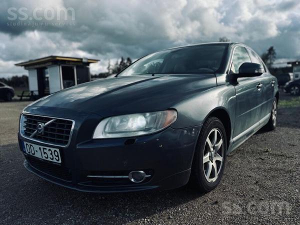 Pelēks Volvo S80 2006 Cēsis, ar dzinēja tilpumu 2.40 L un nobraukumu 0 tūkst. km par 1200 €, foto 2 vietnē AUTOMOTO.COM.LV