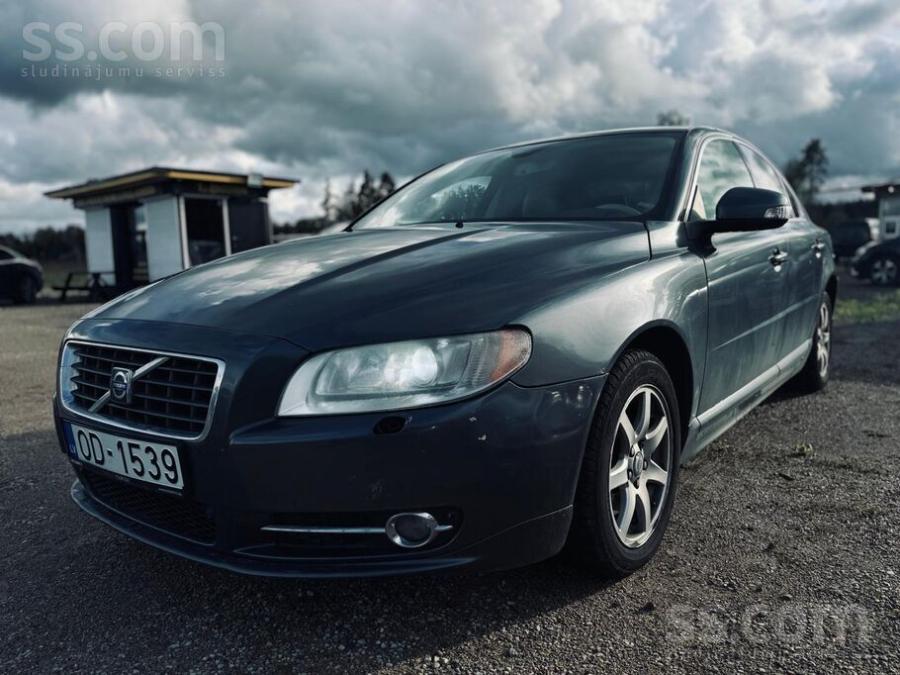 Pelēks Volvo S80 2006 Cēsis, ar dzinēja tilpumu 2.40 L un nobraukumu 0 tūkst. km par 1200 €, foto 2 vietnē AUTOMOTO.COM.LV
