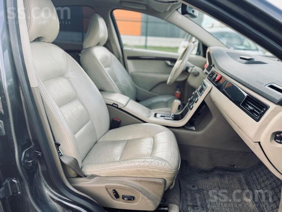 Pelēks Volvo S80 2006 Cēsis, ar dzinēja tilpumu 2.40 L un nobraukumu 0 tūkst. km par 1200 €, foto 6 vietnē AUTOMOTO.COM.LV