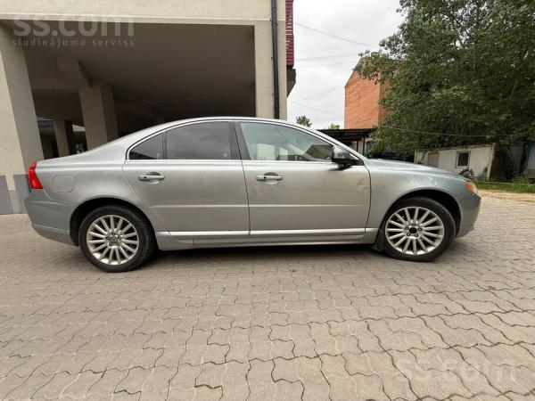 Pelēks Volvo S80 2006 Rīga, ar dzinēja tilpumu 2.40 L un nobraukumu 261 tūkst. km par 2500 €, foto 4 vietnē AUTOMOTO.COM.LV