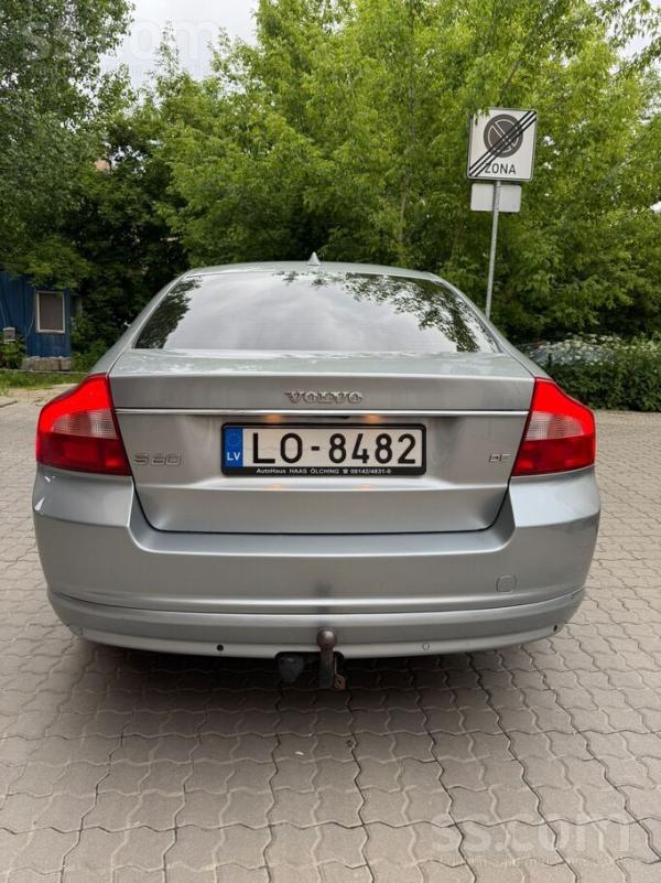 Pelēks Volvo S80 2006 Rīga, ar dzinēja tilpumu 2.40 L un nobraukumu 261 tūkst. km par 2500 €, foto 5 vietnē AUTOMOTO.COM.LV