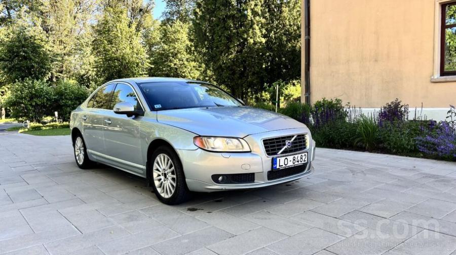 Grey Volvo S80 2006 in Riga, with an engine capacity of 2.40 L and mileage of 0 thousand km for 2500 €, photo 2 on AUTOMOTO.COM.LV