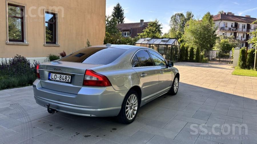 Grey Volvo S80 2006 in Riga, with an engine capacity of 2.40 L and mileage of 0 thousand km for 2500 €, photo 4 on AUTOMOTO.COM.LV