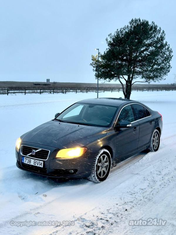 Pelēks Volvo S80 2006 Tallina, ar dzinēja tilpumu 2.40 L un nobraukumu 302 tūkst. km par 4500 €, foto 1 vietnē AUTOMOTO.COM.LV
