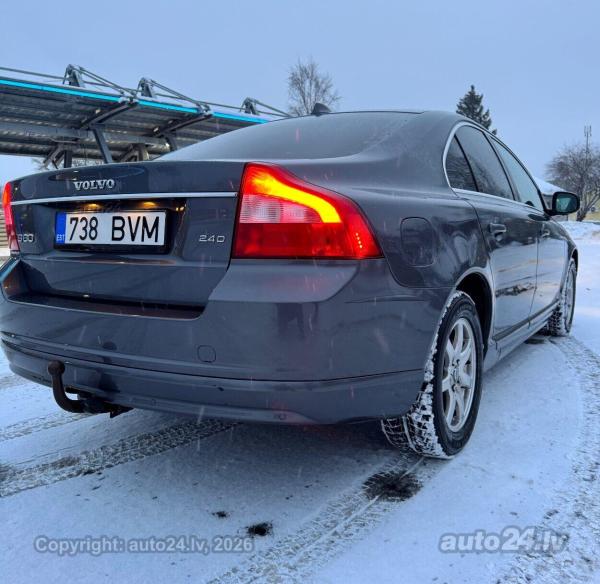 Pelēks Volvo S80 2006 Tallina, ar dzinēja tilpumu 2.40 L un nobraukumu 302 tūkst. km par 4500 €, foto 2 vietnē AUTOMOTO.COM.LV