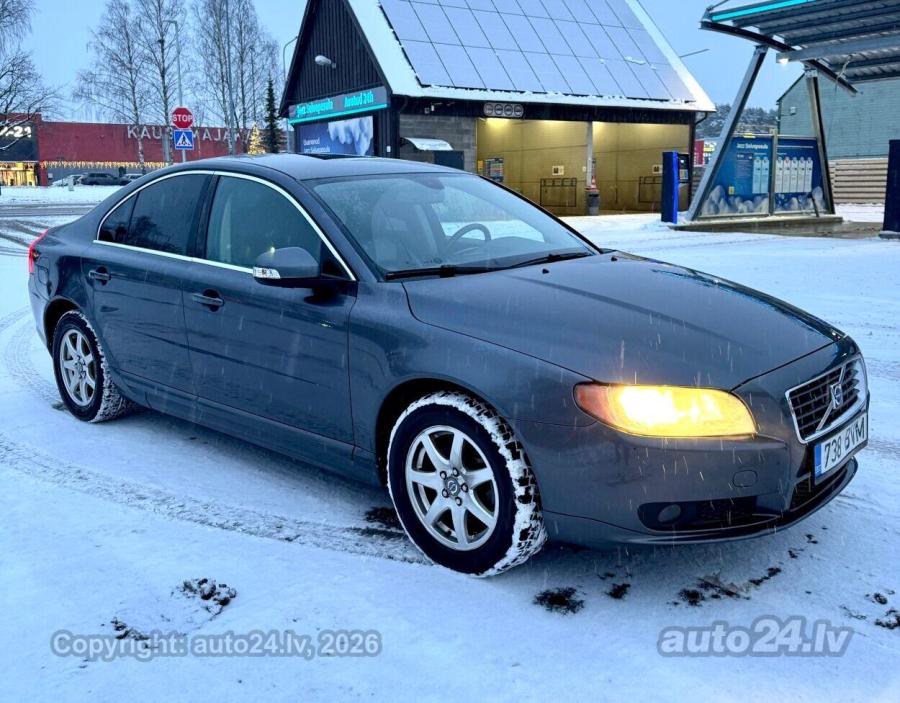 Pelēks Volvo S80 2006 Tallina, ar dzinēja tilpumu 2.40 L un nobraukumu 302 tūkst. km par 4500 €, foto 4 vietnē AUTOMOTO.COM.LV