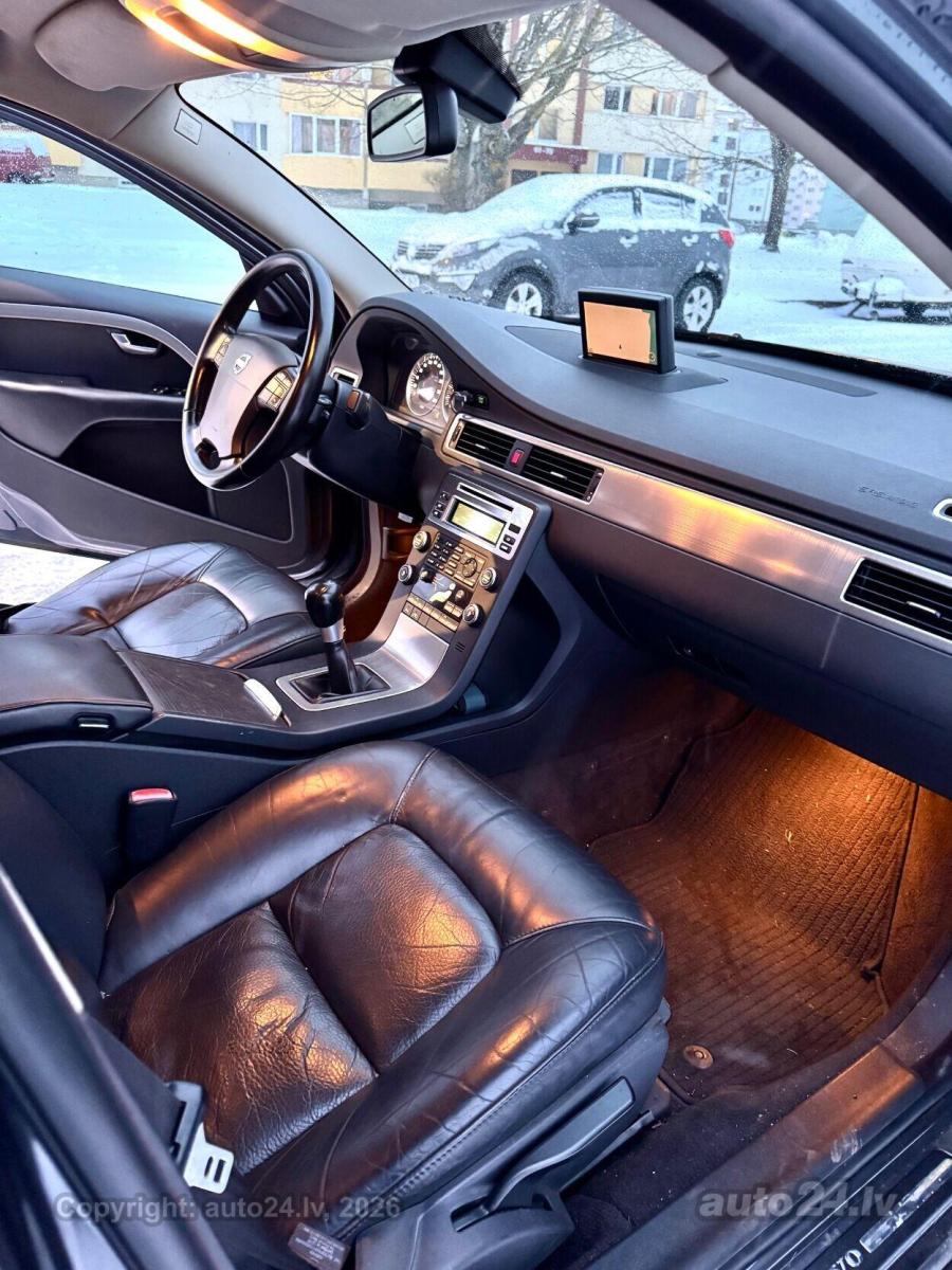 Pelēks Volvo S80 2006 Tallina, ar dzinēja tilpumu 2.40 L un nobraukumu 302 tūkst. km par 4500 €, foto 7 vietnē AUTOMOTO.COM.LV
