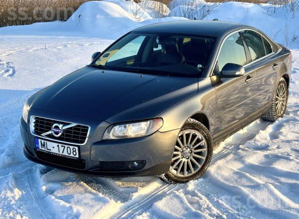 Grey Volvo S80 2006 in Riga, with an engine capacity of 2.40 L and mileage of 284 thousand km for 3200 €, photo 2 on AUTOMOTO.COM.LV