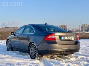 Pelēks Volvo S80 2006 Rīga, ar dzinēja tilpumu 2.40 L un nobraukumu 284 tūkst. km par 3200 €, foto 3 vietnē AUTOMOTO.COM.LV