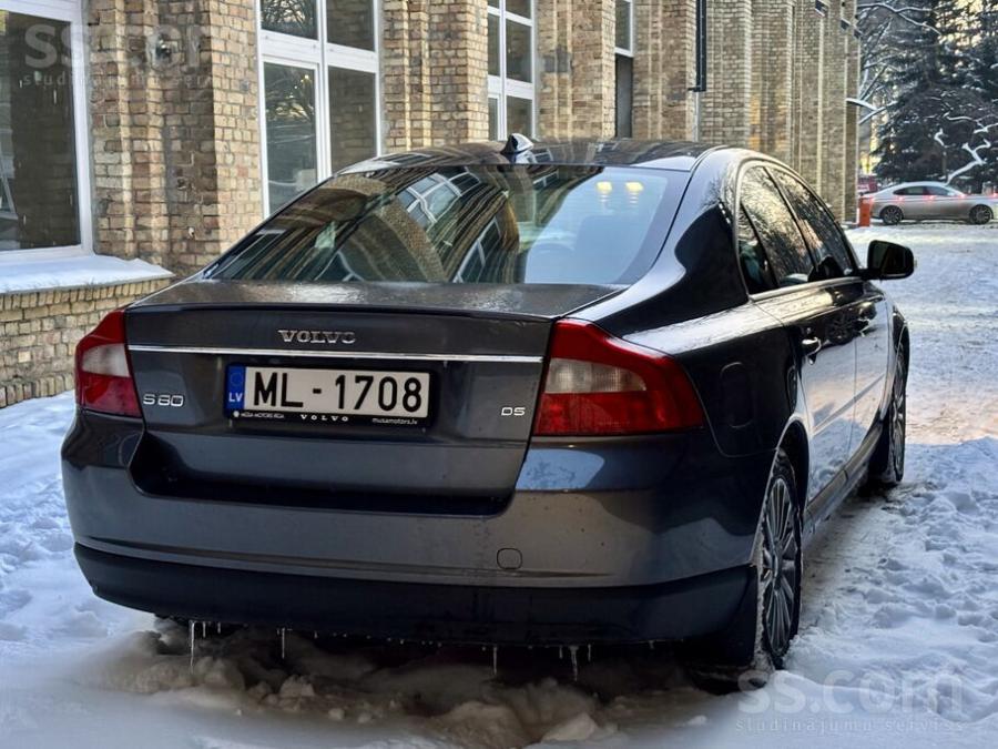 Pelēks Volvo S80 2006 Rīga, ar dzinēja tilpumu 2.40 L un nobraukumu 284 tūkst. km par 3200 €, foto 14 vietnē AUTOMOTO.COM.LV