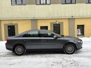 Pelēks Volvo S80 2006 Rīga, ar dzinēja tilpumu 2.40 L un nobraukumu 284 tūkst. km par 3200 €, foto 32 vietnē AUTOMOTO.COM.LV