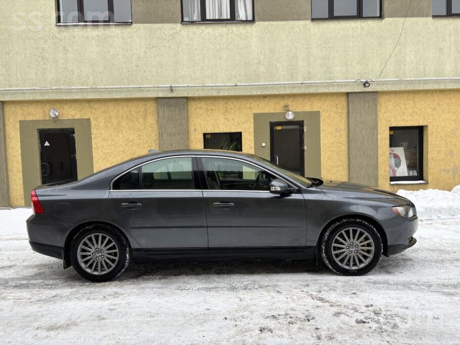Pelēks Volvo S80 2006 Rīga, ar dzinēja tilpumu 2.40 L un nobraukumu 284 tūkst. km par 3200 €, foto 32 vietnē AUTOMOTO.COM.LV