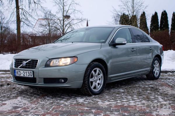 Pelēks Volvo S80 2006 Jelgava, ar dzinēja tilpumu 2.40 L un nobraukumu 344 tūkst. km par 3600 €, foto 3 vietnē AUTOMOTO.COM.LV