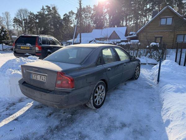 Pelēks Volvo S80 2006 Ukmergė, ar dzinēja tilpumu 2.40 L un nobraukumu 400 tūkst. km par 1950 €, foto 7 vietnē AUTOMOTO.COM.LV
