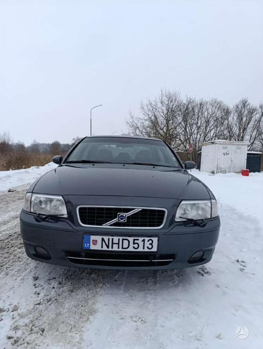 Grey Volvo S80 2006 in Siauliai, with an engine capacity of 2.44 L and mileage of 339 thousand km for 1800 €, photo 4 on AUTOMOTO.COM.LV