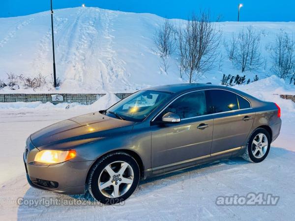 Pelēks Volvo S80 2006 Rakvere, ar dzinēja tilpumu 2.40 L un nobraukumu 0 tūkst. km par 4000 €, foto 1 vietnē AUTOMOTO.COM.LV