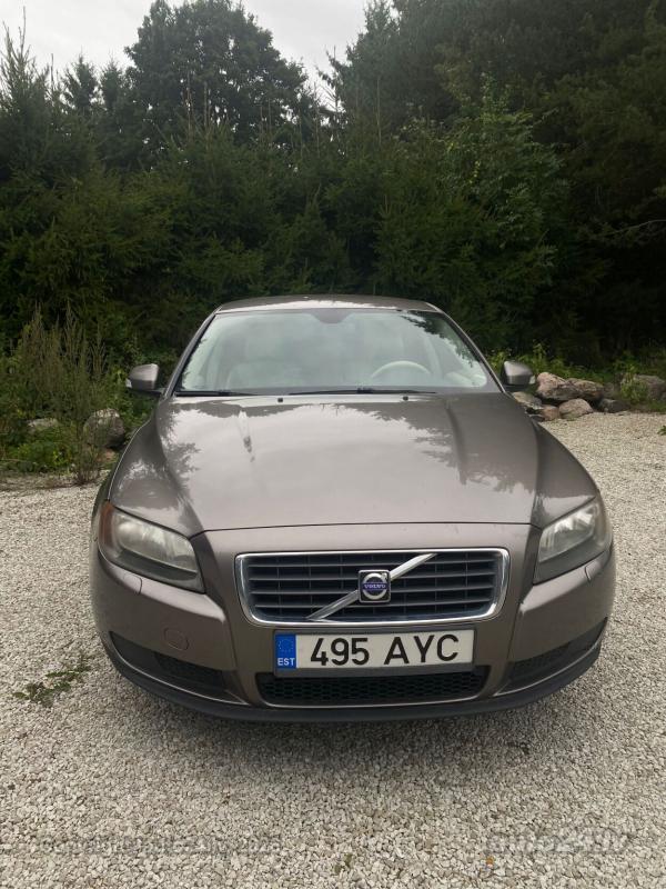 Grey Volvo S80 2006 in Tallinn, with an engine capacity of 2.50 L and mileage of 292 thousand km for 3800 €, photo 1 on AUTOMOTO.COM.LV