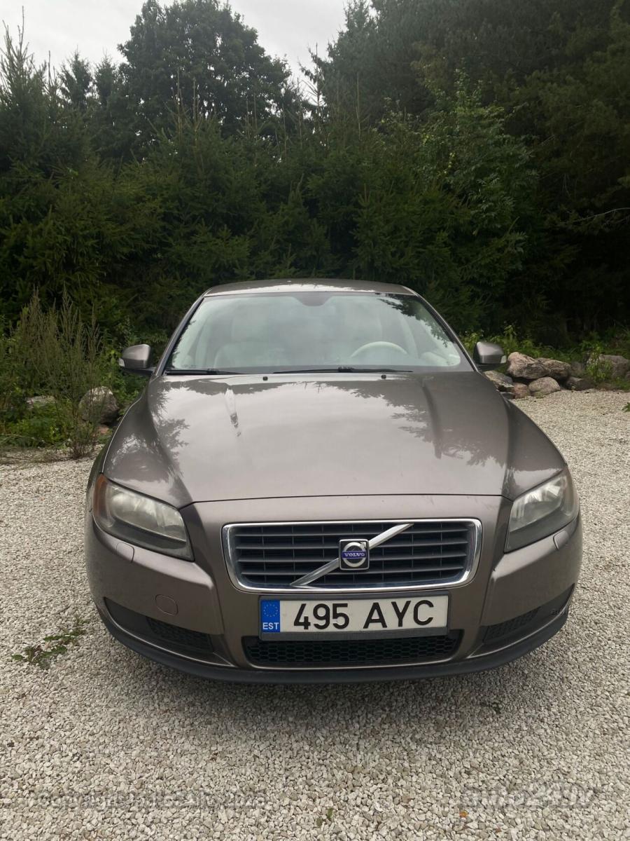 Grey Volvo S80 2006 in Tallinn, with an engine capacity of 2.50 L and mileage of 292 thousand km for 3800 €, photo 1 on AUTOMOTO.COM.LV