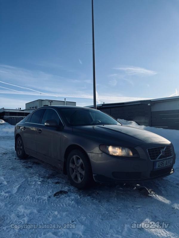 Grey Volvo S80 2006 in Tallinn, with an engine capacity of 2.50 L and mileage of 292 thousand km for 3800 €, photo 2 on AUTOMOTO.COM.LV