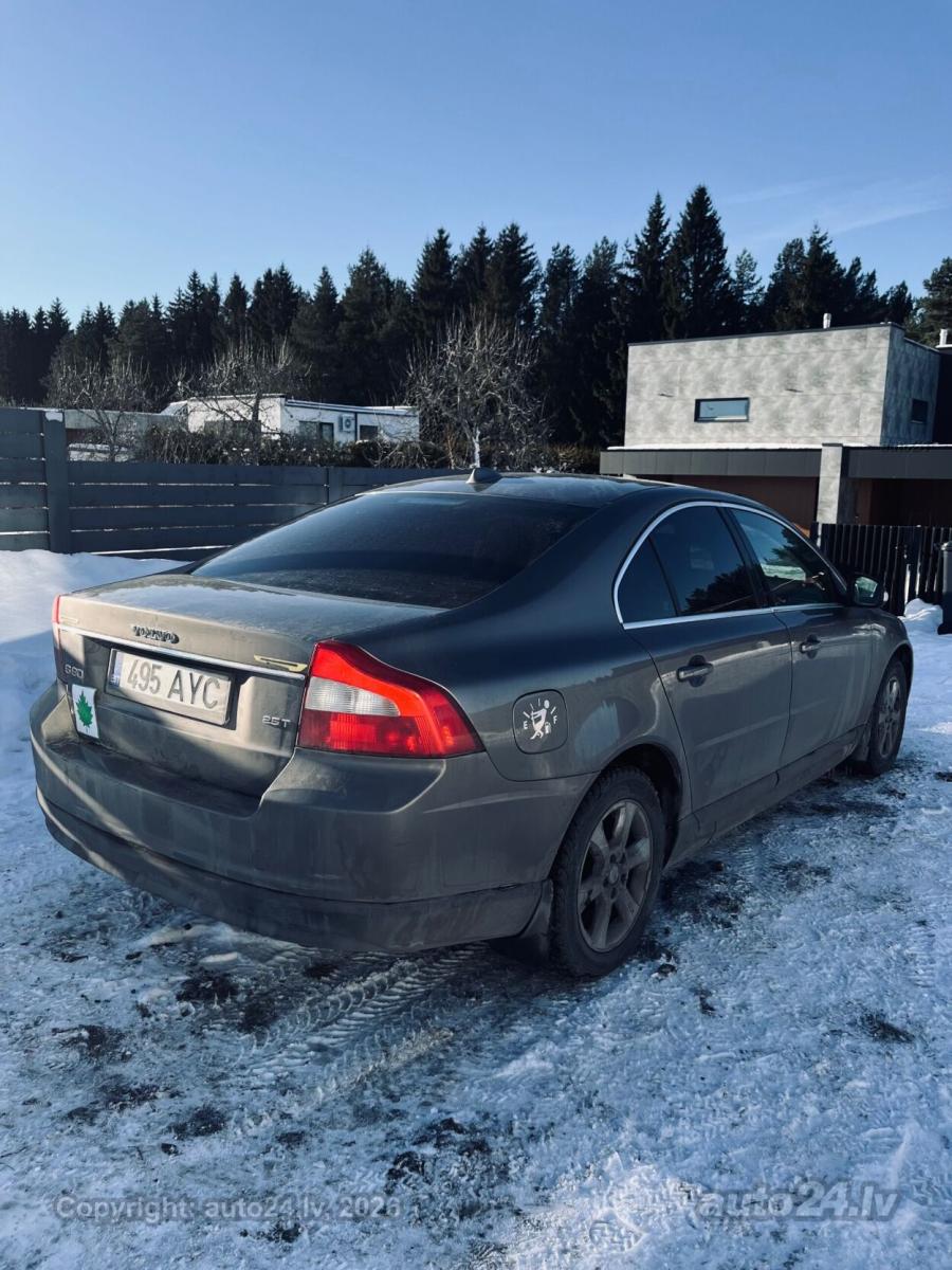 Grey Volvo S80 2006 in Tallinn, with an engine capacity of 2.50 L and mileage of 292 thousand km for 3800 €, photo 3 on AUTOMOTO.COM.LV
