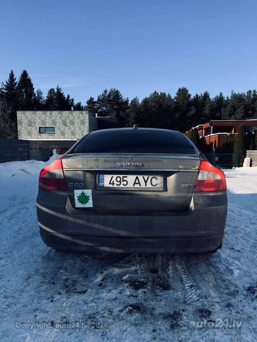 Grey Volvo S80 2006 in Tallinn, with an engine capacity of 2.50 L and mileage of 292 thousand km for 3800 €, photo 4 on AUTOMOTO.COM.LV