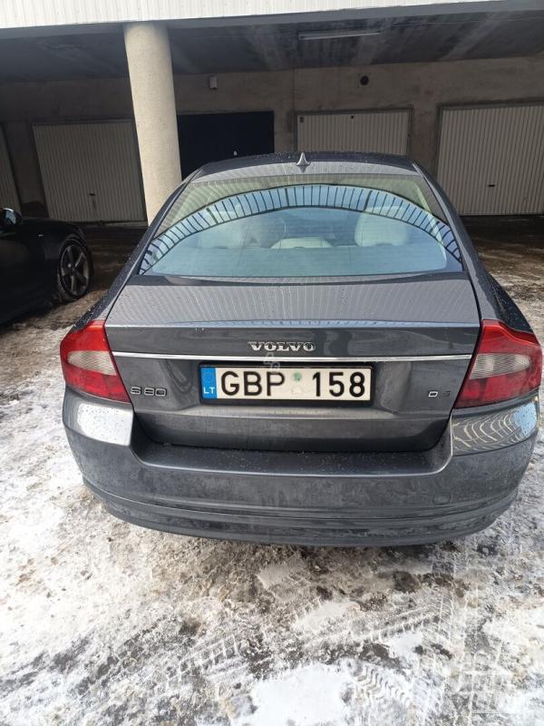 Grey Volvo S80 2006 in Vilnius, with an engine capacity of 2.40 L and mileage of 413 thousand km for 3100 €, photo 8 on AUTOMOTO.COM.LV
