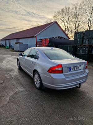 Pelēks Volvo S80 2006 Tallina, ar dzinēja tilpumu 2.40 L un nobraukumu 334 tūkst. km par 1999 €, foto 4 vietnē AUTOMOTO.COM.LV