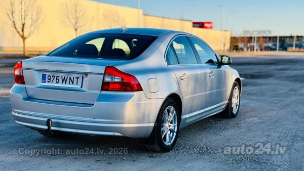 Grey Volvo S80 2006 in Tallinn, with an engine capacity of 2.40 L and mileage of 340 thousand km for 4990 €, photo 7 on AUTOMOTO.COM.LV
