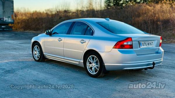 Grey Volvo S80 2006 in Tallinn, with an engine capacity of 2.40 L and mileage of 340 thousand km for 4990 €, photo 8 on AUTOMOTO.COM.LV