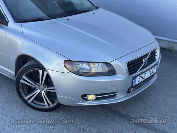 Grey Volvo S80 2006 in Tallinn, with an engine capacity of 2.40 L and mileage of 396 thousand km for 1999 €, photo 2 on AUTOMOTO.COM.LV