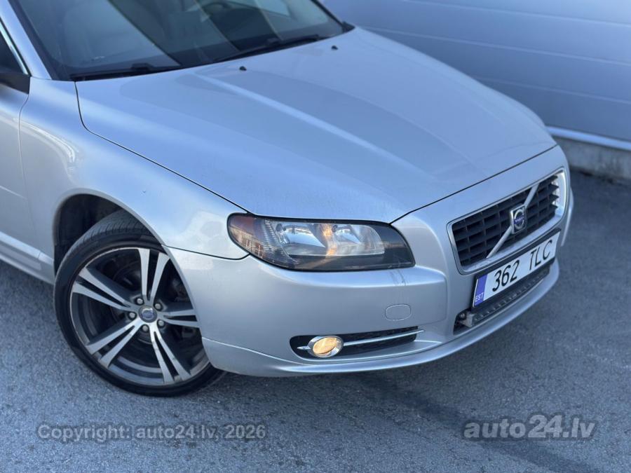 Grey Volvo S80 2006 in Tallinn, with an engine capacity of 2.40 L and mileage of 396 thousand km for 1999 €, photo 3 on AUTOMOTO.COM.LV