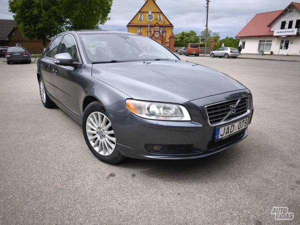 Pelēks Volvo S80 2006 Telšiai, ar dzinēja tilpumu 2.40 L un nobraukumu 333 tūkst. km par 3200 €, foto 1 vietnē AUTOMOTO.COM.LV