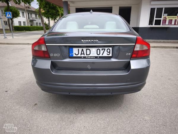 Pelēks Volvo S80 2006 Telšiai, ar dzinēja tilpumu 2.40 L un nobraukumu 333 tūkst. km par 3200 €, foto 6 vietnē AUTOMOTO.COM.LV