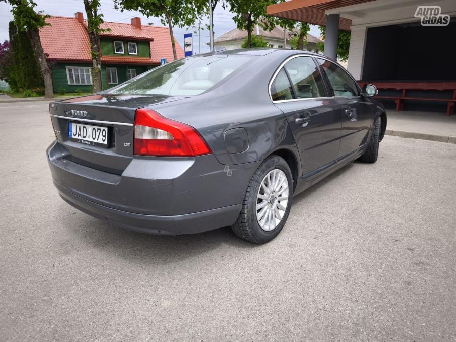 Pelēks Volvo S80 2006 Telšiai, ar dzinēja tilpumu 2.40 L un nobraukumu 333 tūkst. km par 3200 €, foto 8 vietnē AUTOMOTO.COM.LV