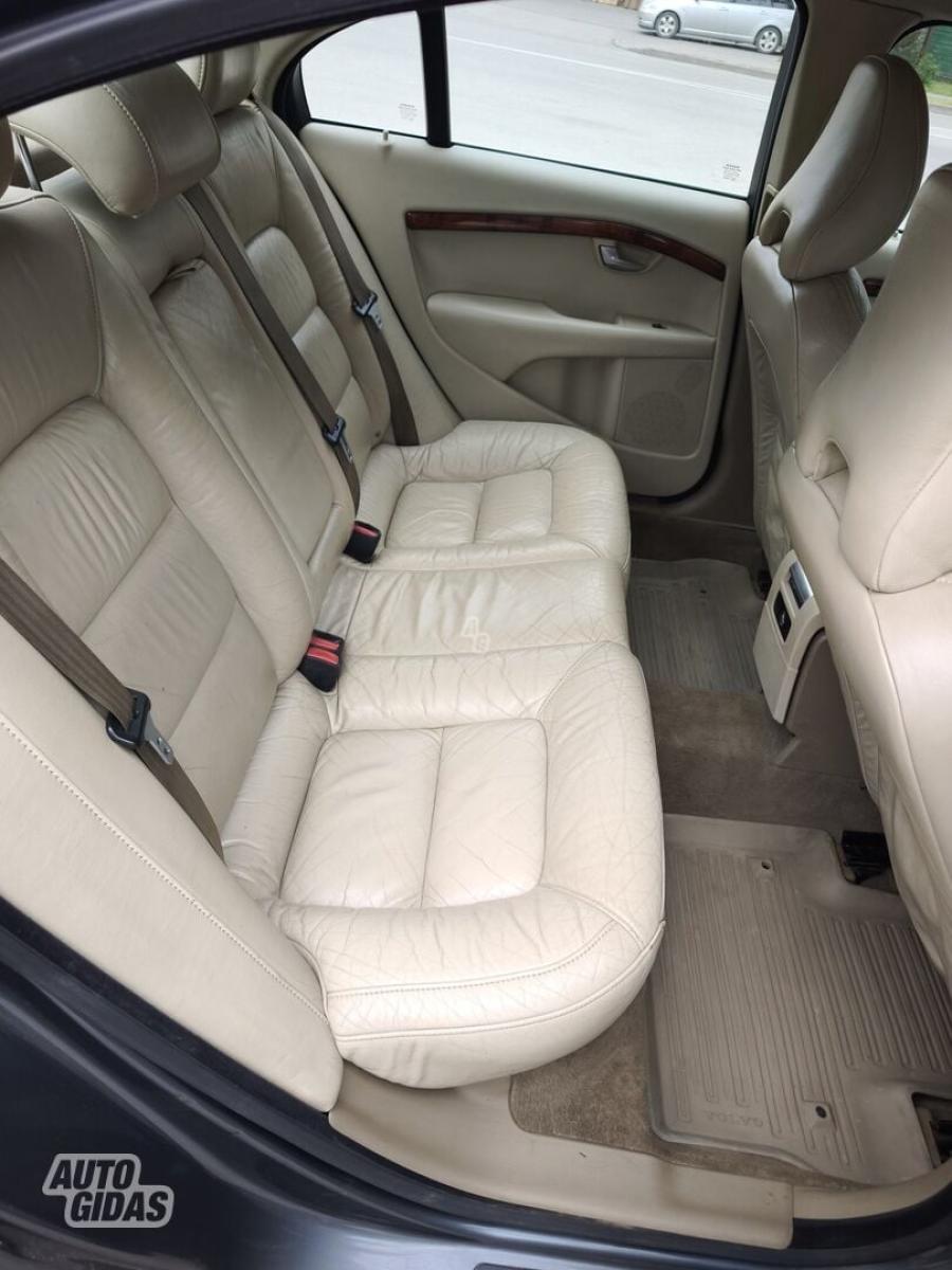 Pelēks Volvo S80 2006 Telšiai, ar dzinēja tilpumu 2.40 L un nobraukumu 333 tūkst. km par 3200 €, foto 11 vietnē AUTOMOTO.COM.LV