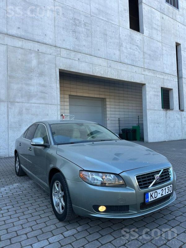 Grey Volvo S80 2006 in Jelgava, with an engine capacity of 2.40 L and mileage of 345 thousand km for 3600 €, photo 2 on AUTOMOTO.COM.LV