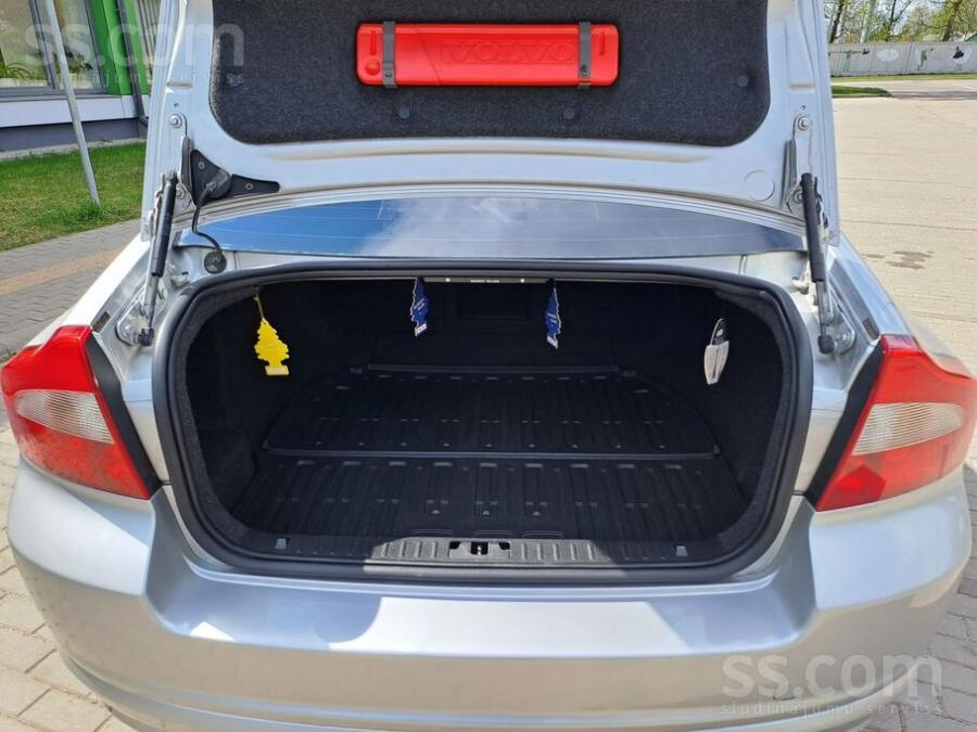 Pelēks Volvo S80 2006 Rēzekne, ar dzinēja tilpumu 2.40 L un nobraukumu 240 tūkst. km par 5150 €, foto 10 vietnē AUTOMOTO.COM.LV