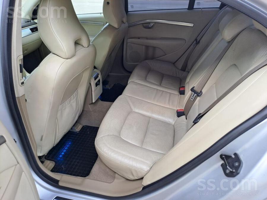 Pelēks Volvo S80 2006 Rēzekne, ar dzinēja tilpumu 2.40 L un nobraukumu 240 tūkst. km par 5150 €, foto 16 vietnē AUTOMOTO.COM.LV