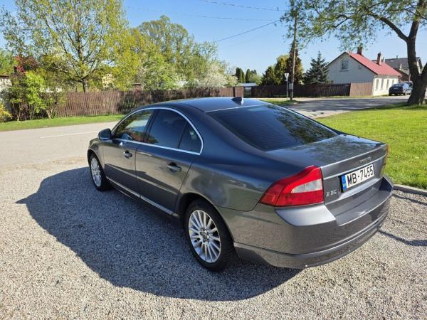 Grey Volvo S80 2006 in Ventspils, with an engine capacity of 2.40 L and mileage of 453 thousand km for 2350 €, photo 8 on AUTOMOTO.COM.LV