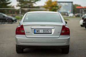 Pelēks Volvo S80 2006 Liepāja, ar dzinēja tilpumu 2.40 L un nobraukumu 272 tūkst. km par 2750 €, foto 4 vietnē AUTOMOTO.COM.LV