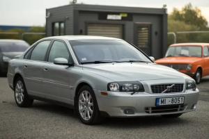 Pelēks Volvo S80 2006 Liepāja, ar dzinēja tilpumu 2.40 L un nobraukumu 272 tūkst. km par 2750 €, foto 6 vietnē AUTOMOTO.COM.LV