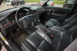 Pelēks Volvo S80 2006 Liepāja, ar dzinēja tilpumu 2.40 L un nobraukumu 272 tūkst. km par 2750 €, foto 9 vietnē AUTOMOTO.COM.LV