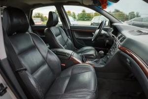 Pelēks Volvo S80 2006 Liepāja, ar dzinēja tilpumu 2.40 L un nobraukumu 272 tūkst. km par 2750 €, foto 12 vietnē AUTOMOTO.COM.LV