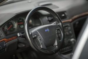Pelēks Volvo S80 2006 Liepāja, ar dzinēja tilpumu 2.40 L un nobraukumu 272 tūkst. km par 2750 €, foto 13 vietnē AUTOMOTO.COM.LV