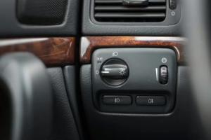 Pelēks Volvo S80 2006 Liepāja, ar dzinēja tilpumu 2.40 L un nobraukumu 272 tūkst. km par 2750 €, foto 19 vietnē AUTOMOTO.COM.LV