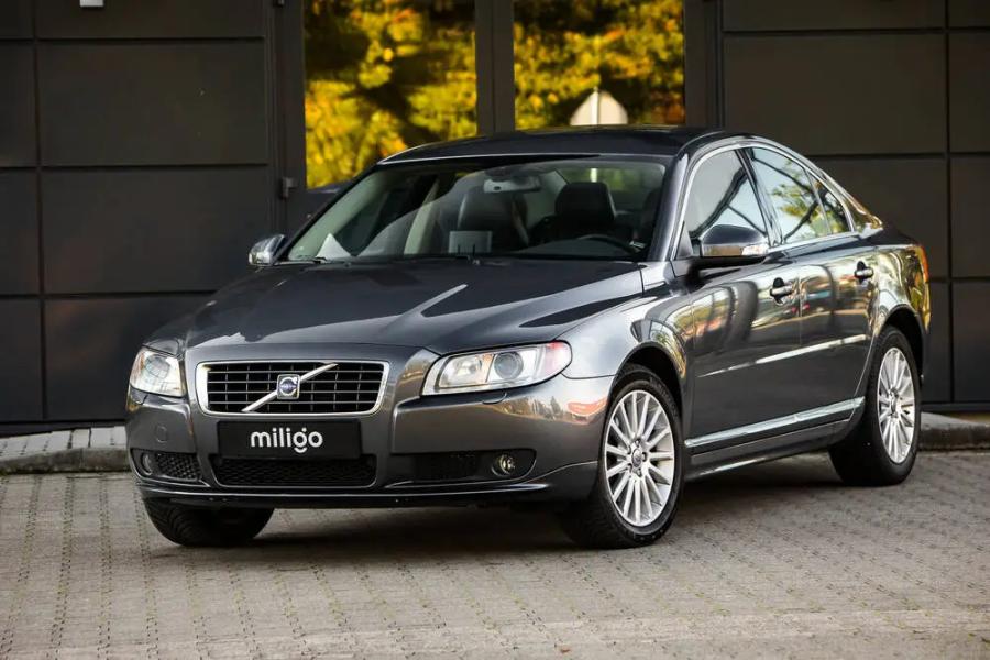 Grey Volvo S80 2006 in Jelgava, with an engine capacity of 2.50 L and mileage of 243 thousand km for 4890 €, photo 1 on AUTOMOTO.COM.LV