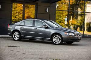 Grey Volvo S80 2006 in Jelgava, with an engine capacity of 2.50 L and mileage of 243 thousand km for 4890 €, photo 4 on AUTOMOTO.COM.LV