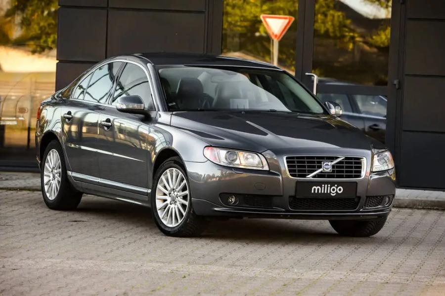 Grey Volvo S80 2006 in Jelgava, with an engine capacity of 2.50 L and mileage of 243 thousand km for 4890 €, photo 5 on AUTOMOTO.COM.LV