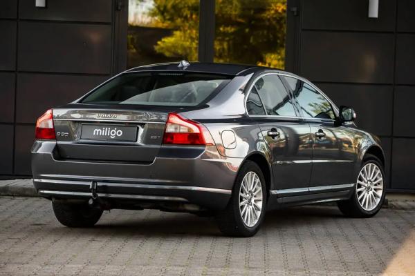Pelēks Volvo S80 2006 Jelgava, ar dzinēja tilpumu 2.50 L un nobraukumu 243 tūkst. km par 4890 €, foto 6 vietnē AUTOMOTO.COM.LV